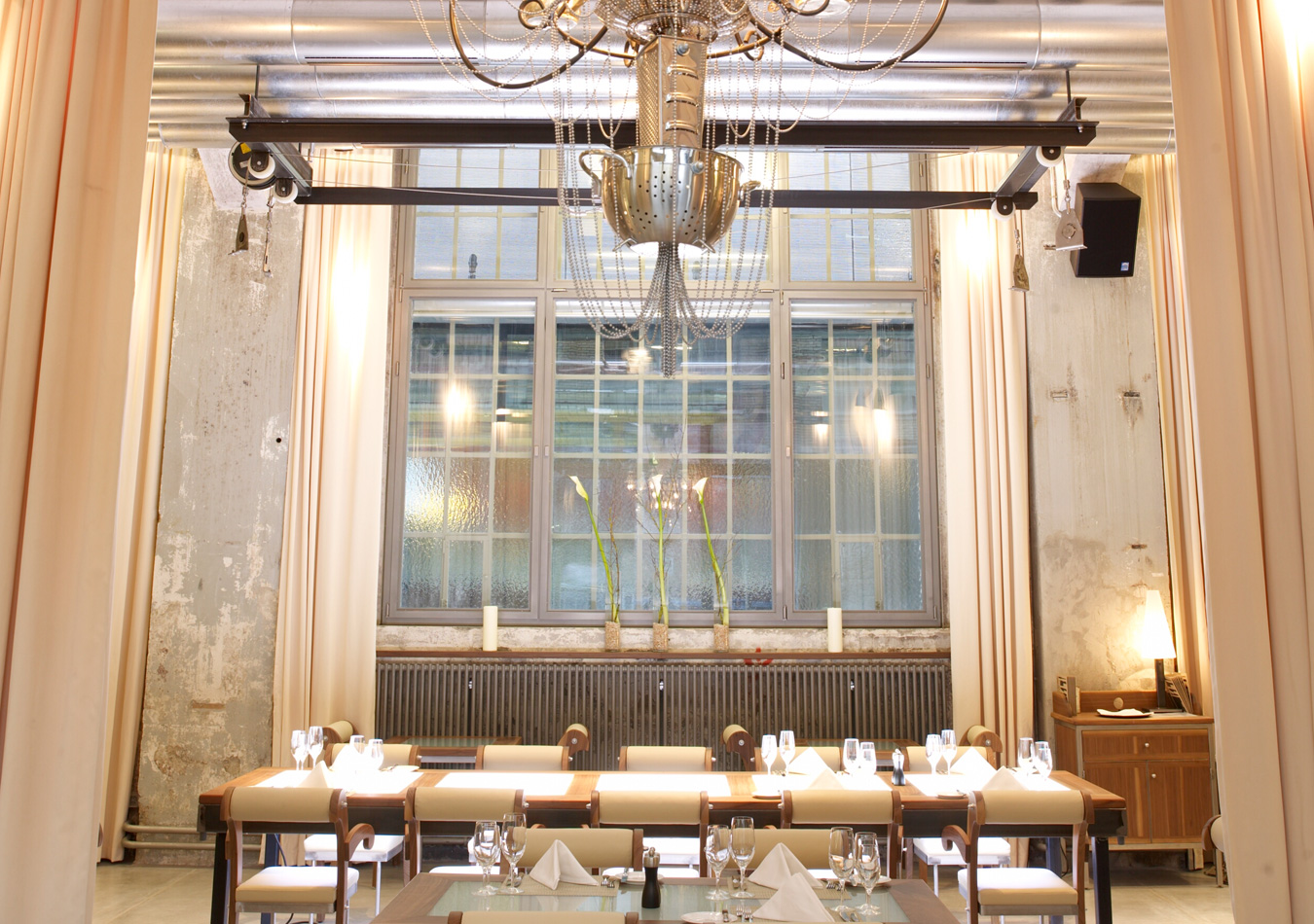 Rüsterei Restaurant Zürich (2003) | Heinz Julen Architecture